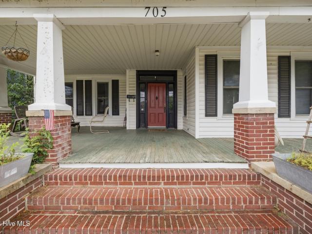 705 N Road Street