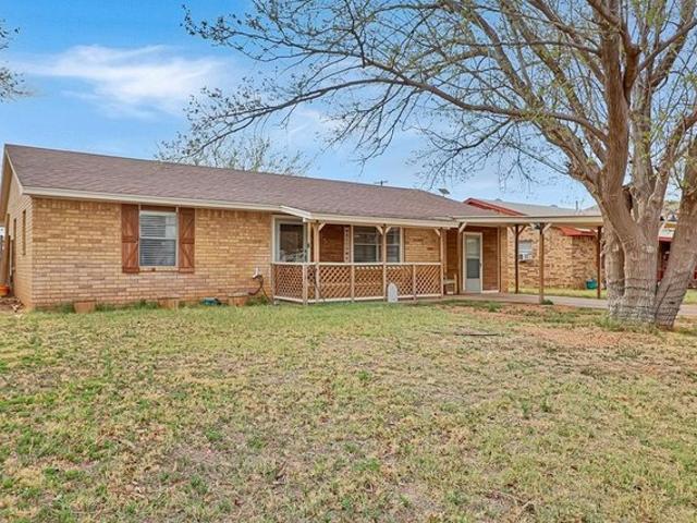 705 NW 4th St, Andrews, TX 79714