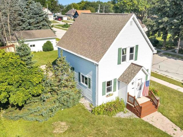 705 S Main St, Seymour, WI 54165