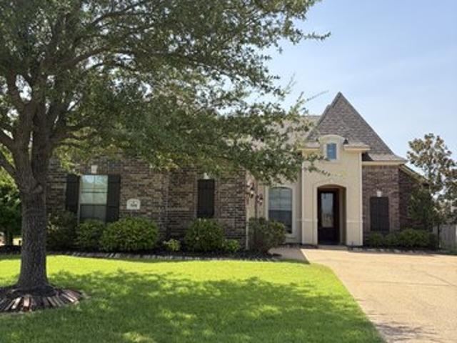 705 Saint Martin Ln, Bossier City, LA 71111