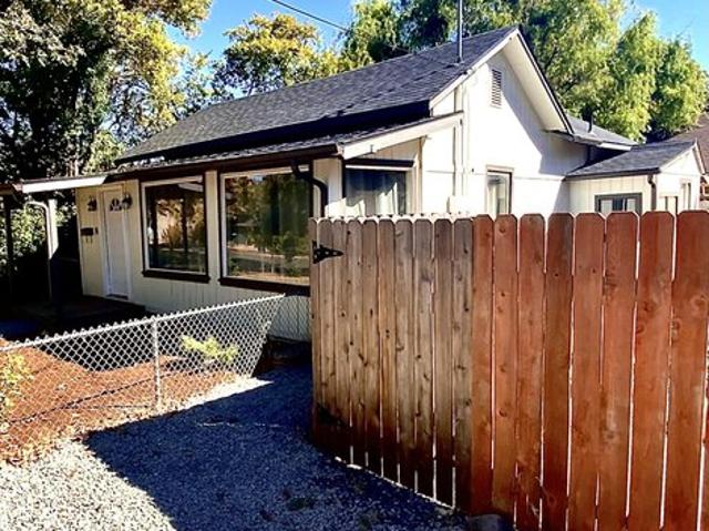 705 SE Riverside Ave, Grants Pass, OR 97526
