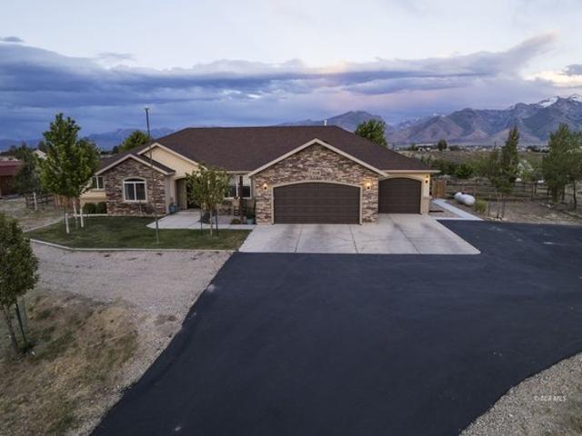 705 Spring Creek Pkwy, Spring Creek, NV 89815