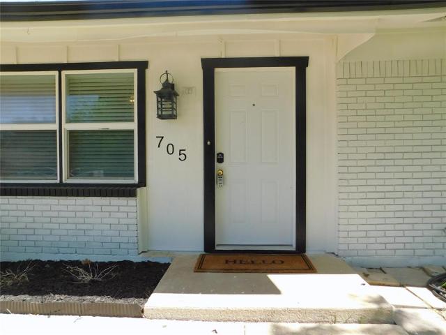 705 Sun Valley Drive