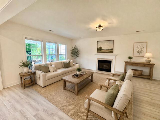 705 Sundollar Cove