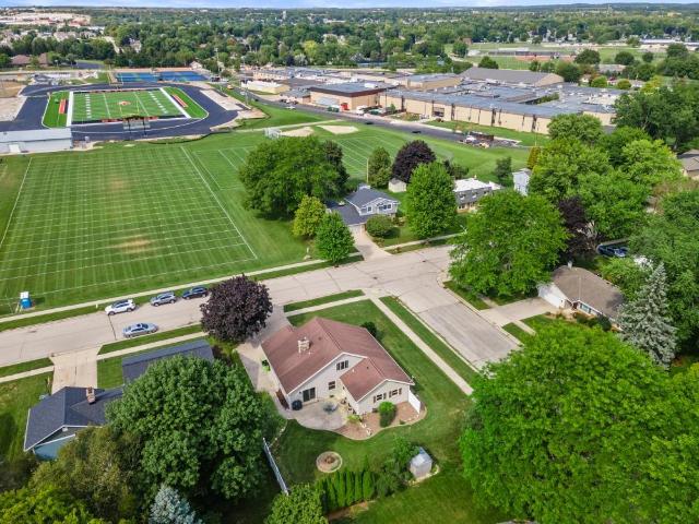 705 Sunset Drive Dr