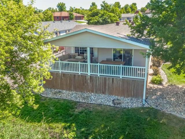 705 Sunshine Run, Arnolds Park, IA 51331