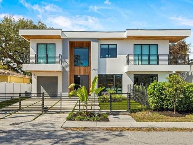 705 SW 8th Ter, Fort Lauderdale, FL 33315