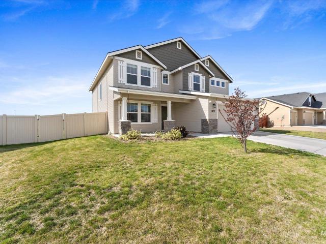 705 SW Raelynn St