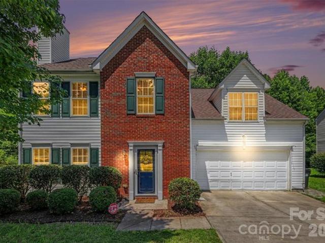 705 Pawley Dr, Charlotte, NC 28214