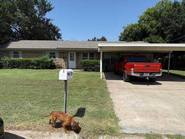 705 Pillar St, Bowie, TX 76230