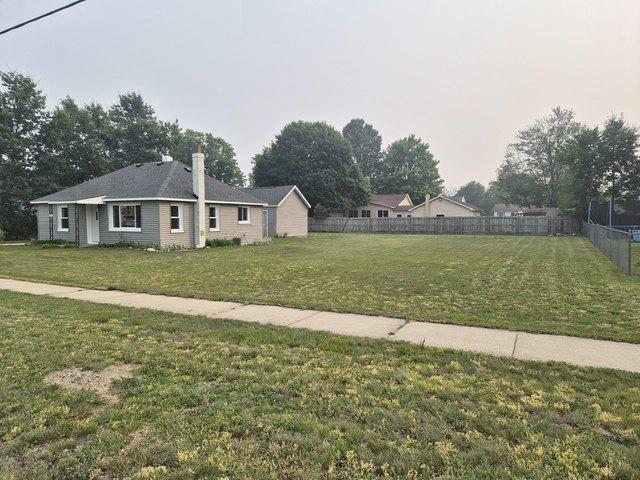 705 Plum St, Grayling, MI 49738