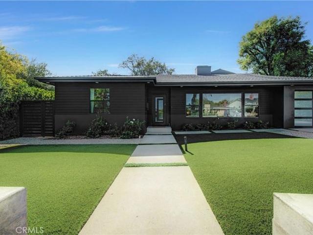 705 Rim Rd, Pasadena, CA 91107