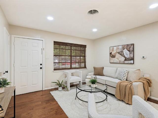 705 W Cedar Street