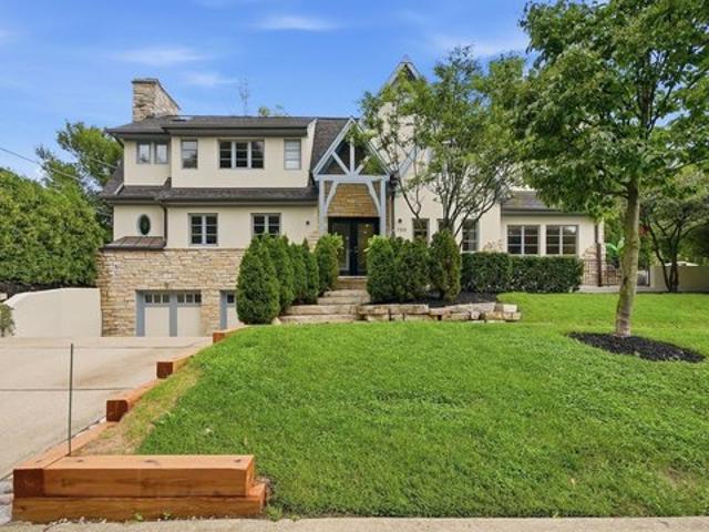 705 W Chestnut St, Hinsdale, IL 60521