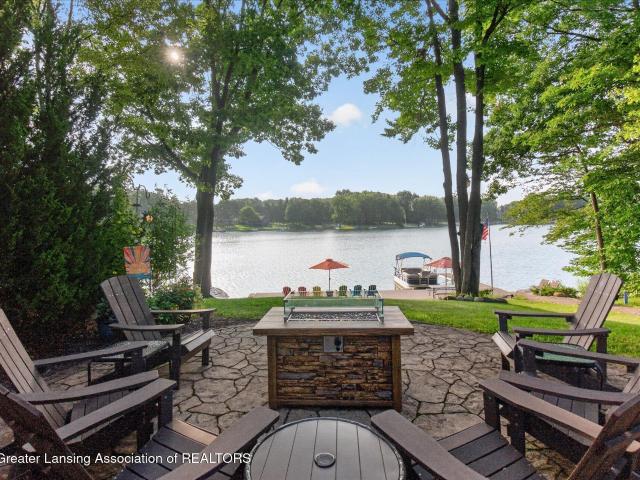 705 W Geneva Drive