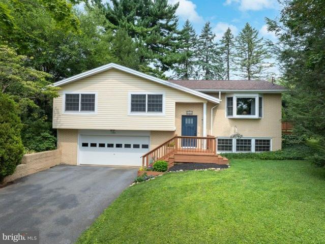 705 Windsor Ct, State College, PA 16801