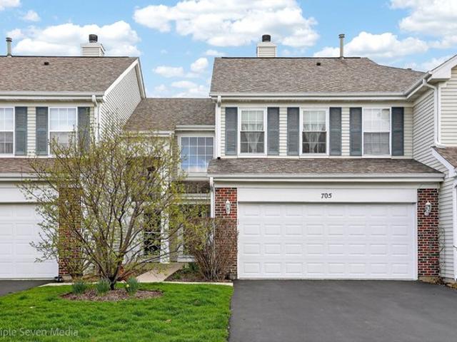 705 Timothy Ct, East Dundee, IL 60118