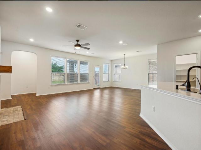 705 Vaughn St