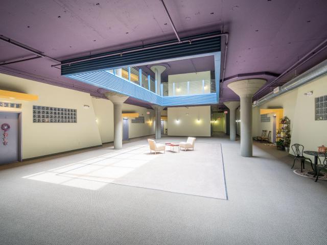 705 Village Green Way, Unit 311