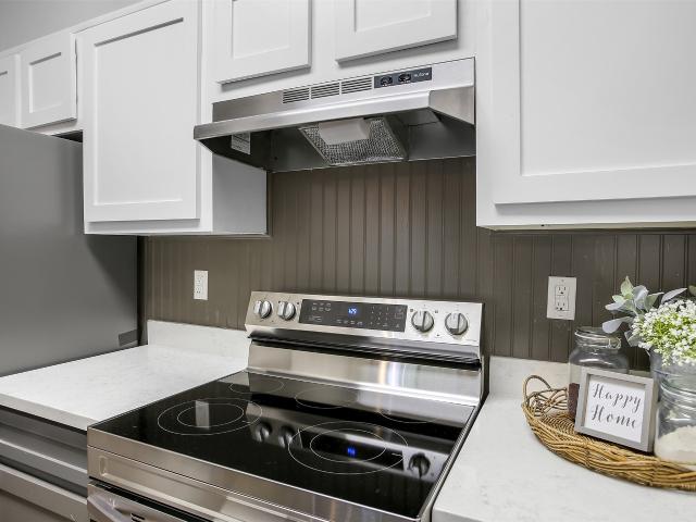 7065 N Holiday Dr, Galveston, TX 77550 | MLS #38332 | Compass