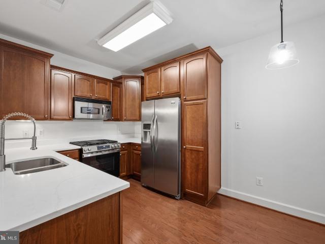 7065 Heritage Hunt Dr, Unit 108, Gainesville, VA 20155 | MLS #VAPW2125