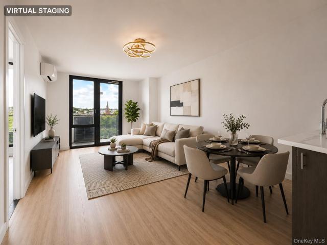 7065 Queens Boulevard 6A