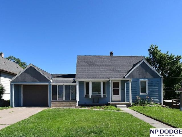 7066 Binney St, Omaha, NE 68104