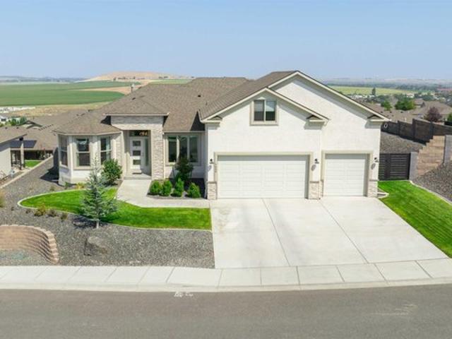 7066 Corsica St, West Richland, WA 99353