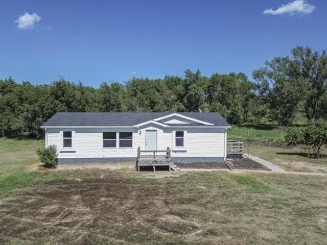 70692 Road 436, Stamford, NE 68977
