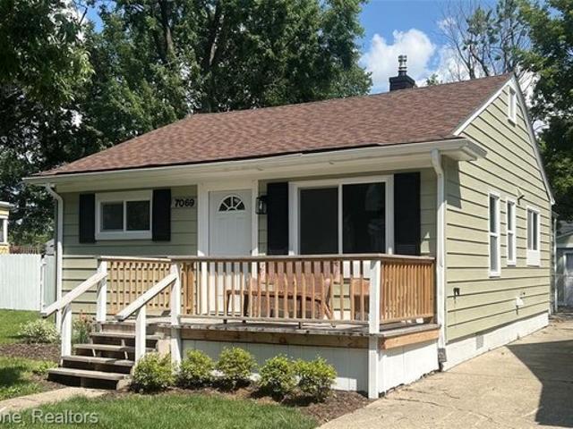 7069 Orchard Ave, Warren, MI 48091