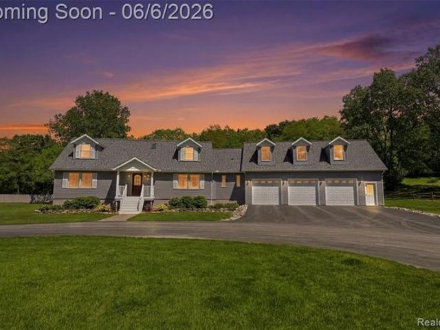 7060 Sheldon Rd, Hamburg Township, MI 48189