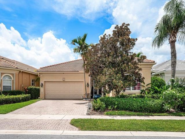 7060 Vivaldi Ln, Delray Beach, FL 33446