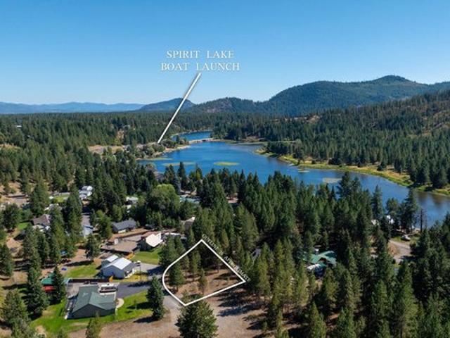7060 W Tesemini Dr, Spirit Lake, ID 83869