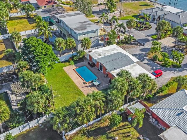 7063 Shore Dr S, St. Petersburg, FL 33707 | MLS #TB8445 | Compass