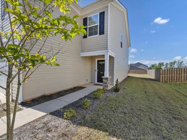 706 Common Widgen Way