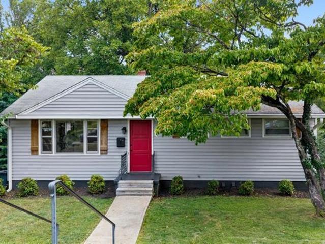 706 Crestwood Cir, Lynchburg, VA 24502