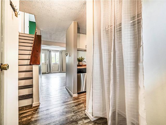 706 Bonnie Brae Dr 706