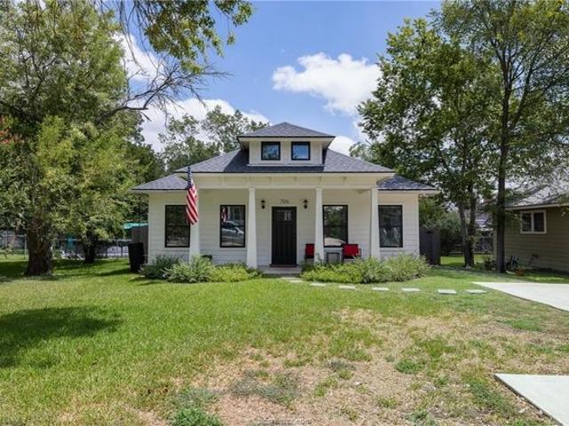 706 Banks Ave, Bryan, TX 77803