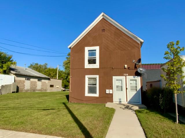 706 Broadway Ave, North Chicago, IL 60064 | MLS #12519
