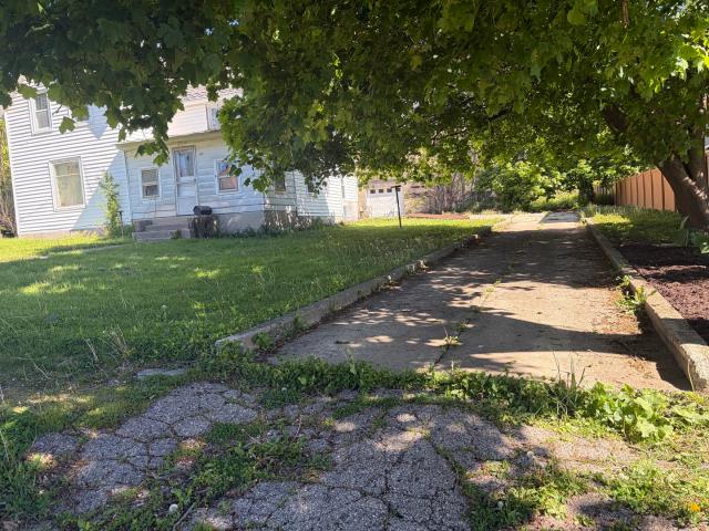 706 Dewey Street