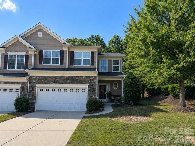 706 Deerbrook Ln, Tega Cay, SC 29708