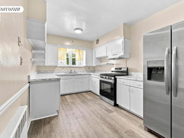 706 E 95TH Street