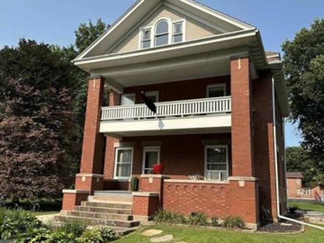 706 E 2nd Ave, Sterling, IL 61081
