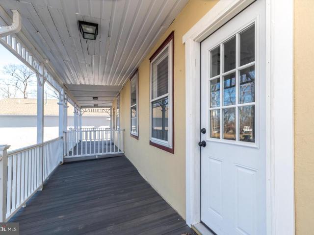 706 E Walnut Street