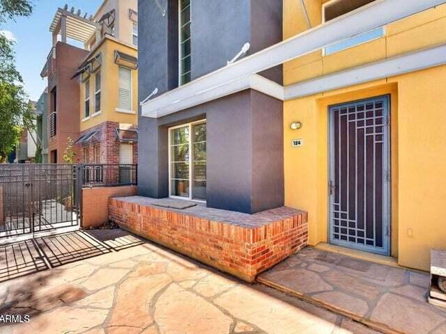 706 E Washington Street # 124