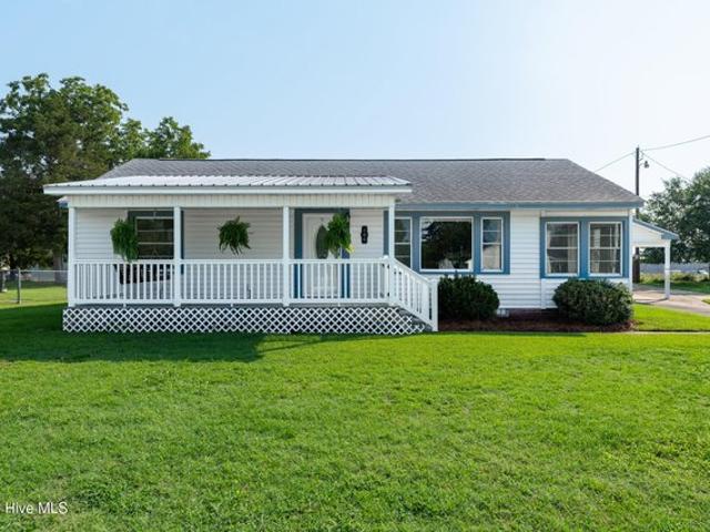 706 E Country Club Dr, Tarboro, NC 27886