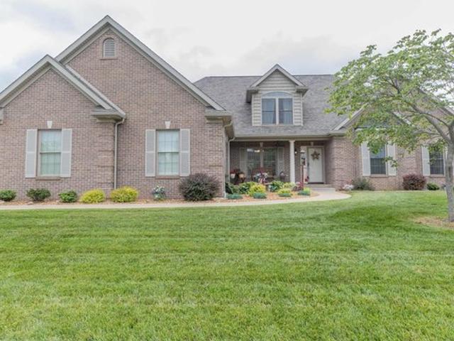 706 E Edinborough Ct, Haubstadt, IN 47639