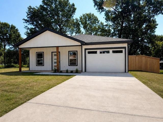 706 High St, Marshall, TX 75670