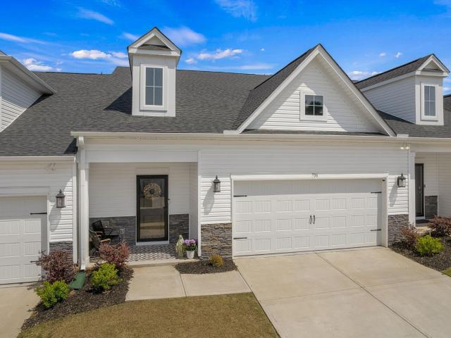706 Isleworth Lane