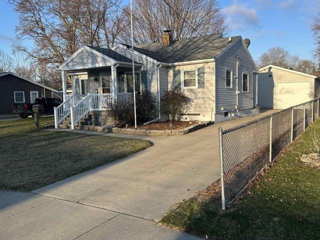 706 Maple St, Essexville, MI 48732